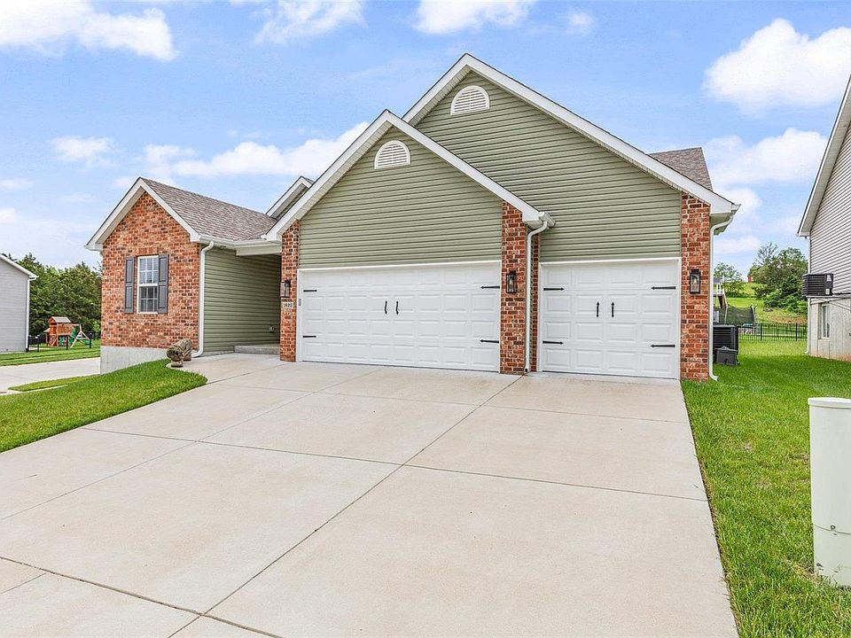 1820 Sunset Rdg, Festus, MO 63028 | Zillow