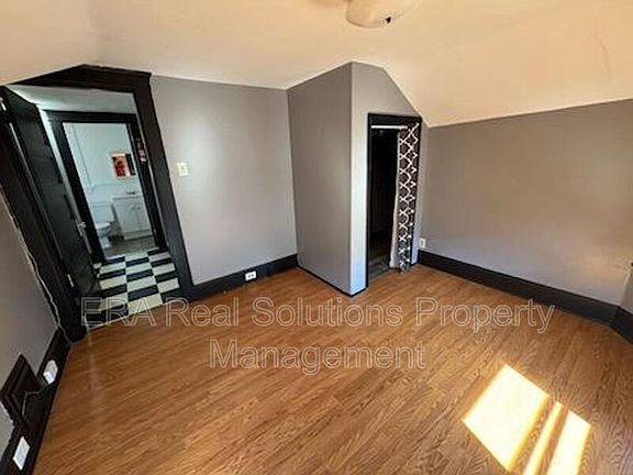 3571 Vine St #3, Cincinnati, OH 45220 | Zillow