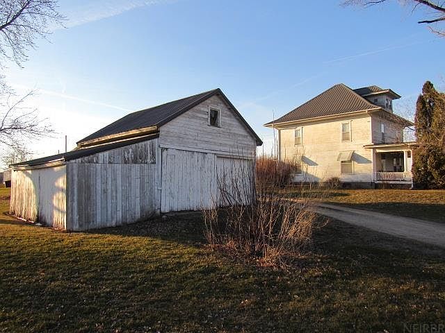 12591 Saint Paul St, Center Junction, IA 52212 | Zillow