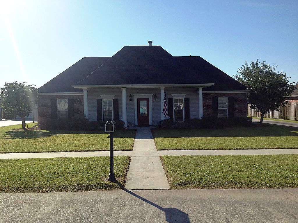 163 Lake Penchant Ct, Houma, LA 70360 | Zillow