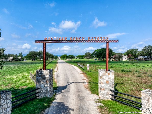 Bandera TX Real Estate - Bandera TX Homes For Sale | Zillow
