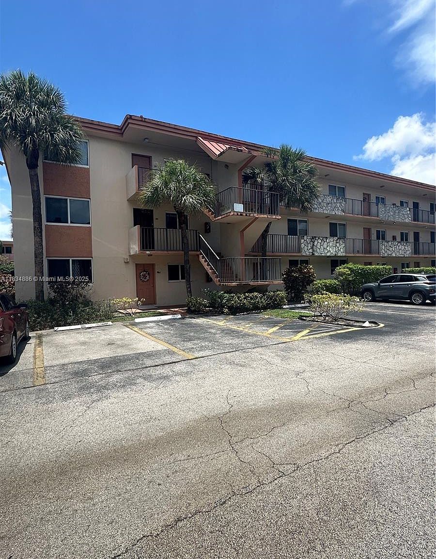 5945 Del Lago Cir APT 201, Sunrise, FL 33313 | MLS #A11834886 | Zillow