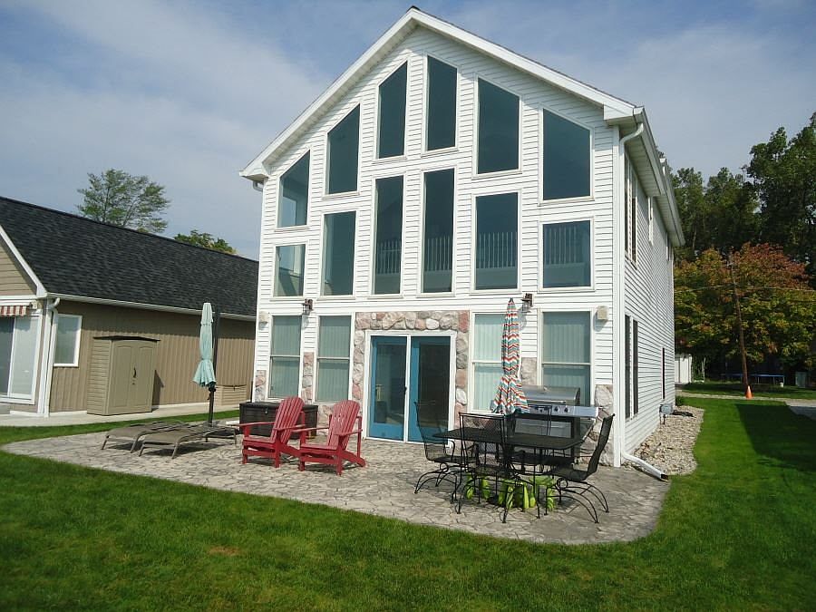 8045 S Portage Rd, Jackson, MI 49201 | Zillow