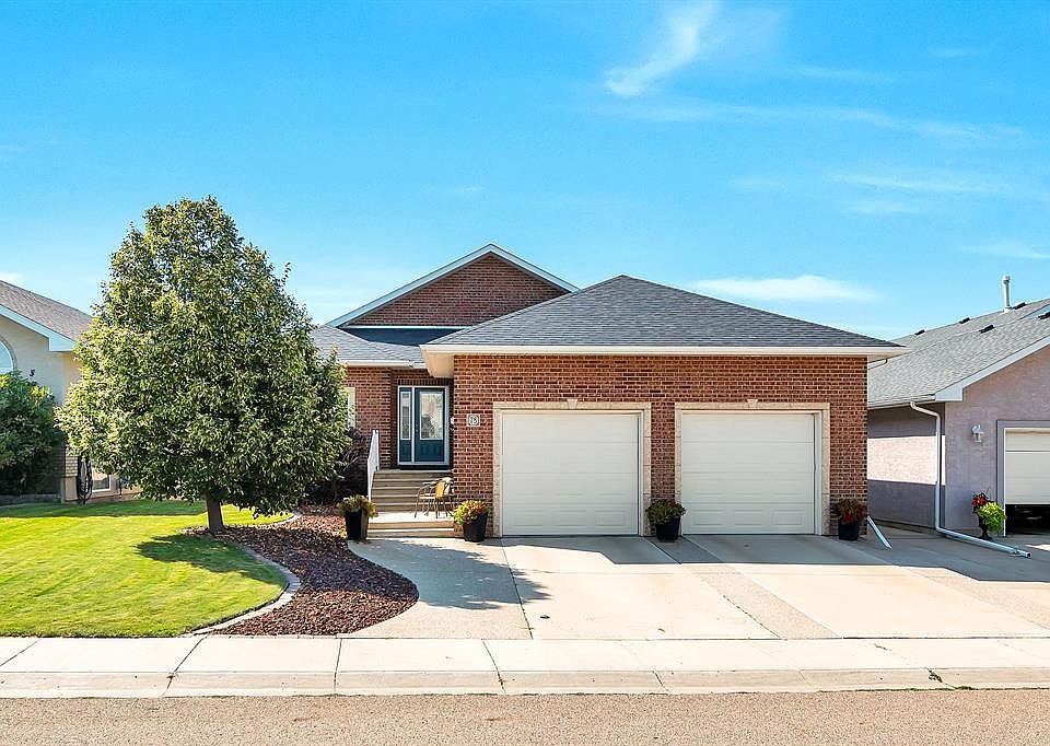 78 E Sundance Rd SW, Medicine Hat, AB T1B 4V1 | Zillow