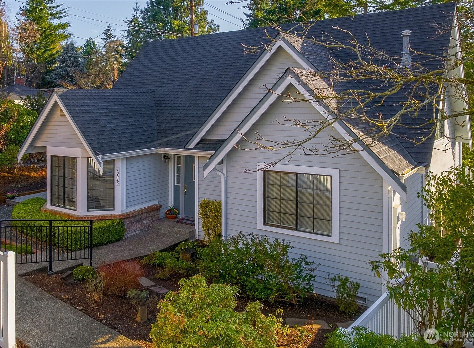 10043 Wallingford Avenue N #5, Seattle, WA 98133 | Zillow