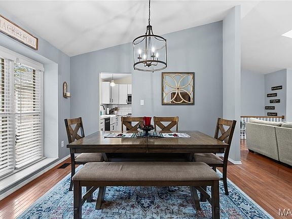 16607 Evergreen Forest Dr, Ballwin, MO 63011 | MLS #25081034 | Zillow