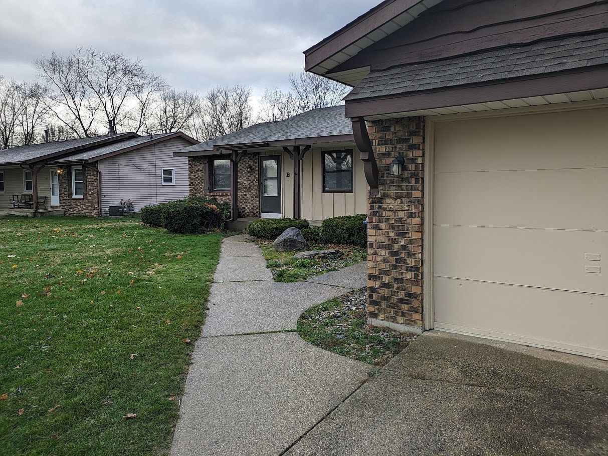 7866 Cottonwood Dr #B, Jenison, MI 49428 | Zillow