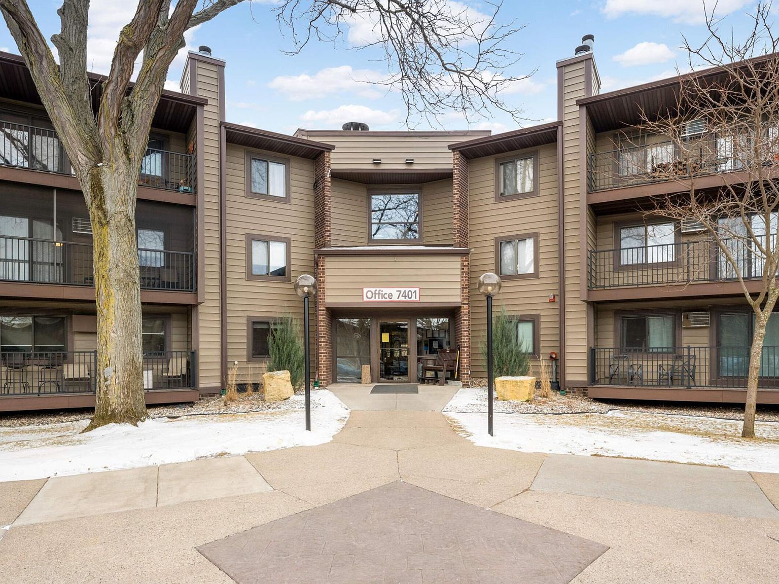 7401 W 101st St APT 322, Minneapolis, MN 55438 | Zillow
