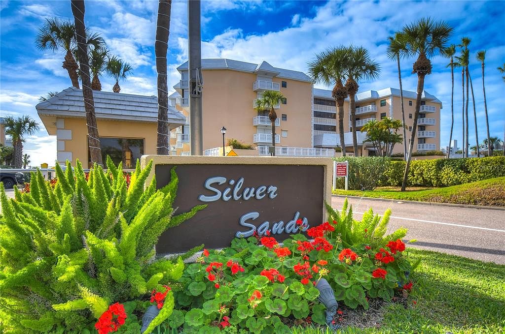 6650 Sunset Way APT 104, Saint Pete Beach, FL 33706 | MLS #U8227119 ...