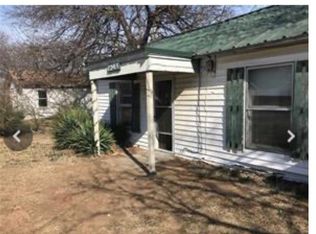1109 E Tarrant St, Bowie, TX 76230 | Zillow