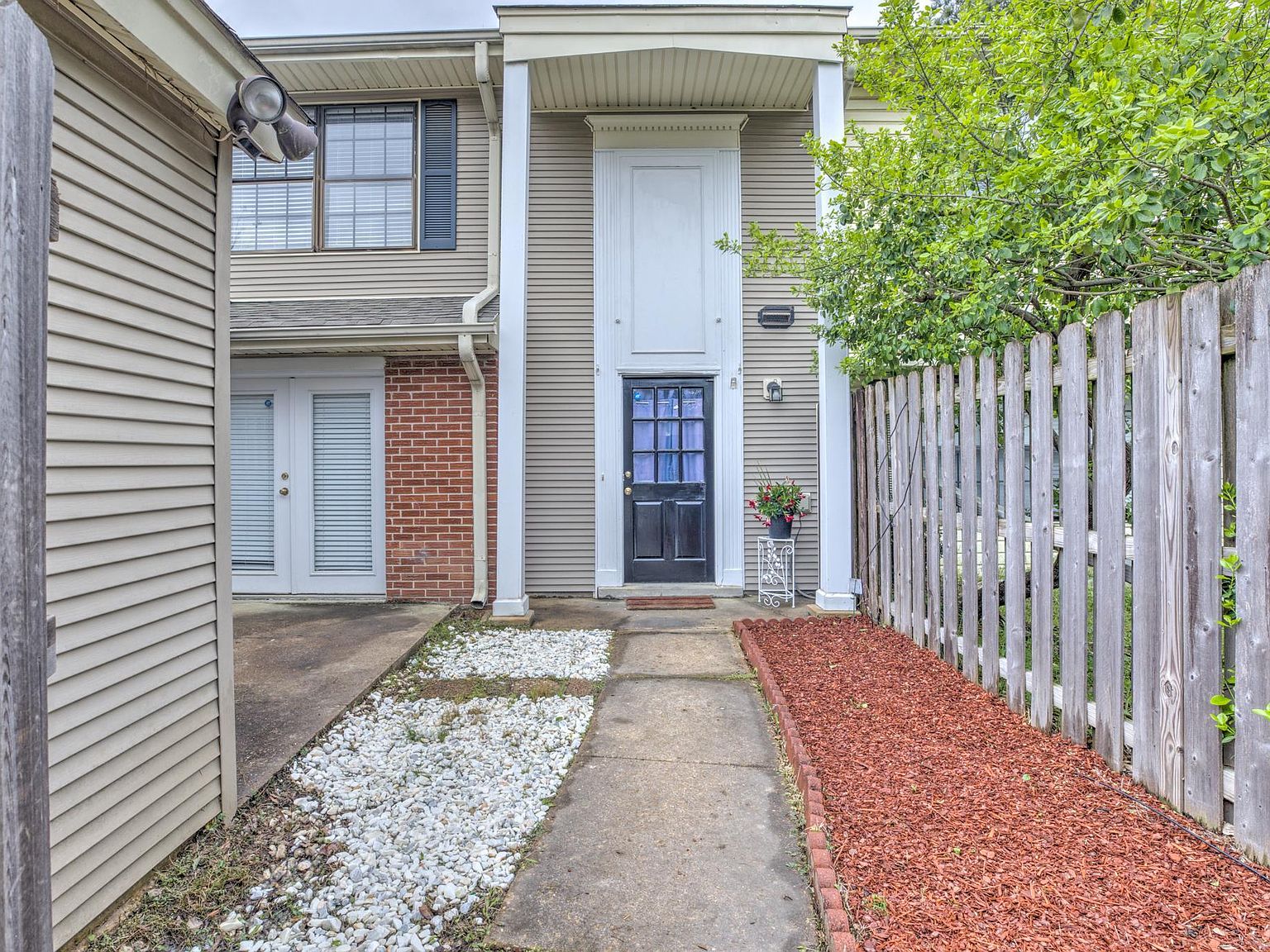 6764 Racquet Club Dr #1, Memphis, TN 38119 | Zillow