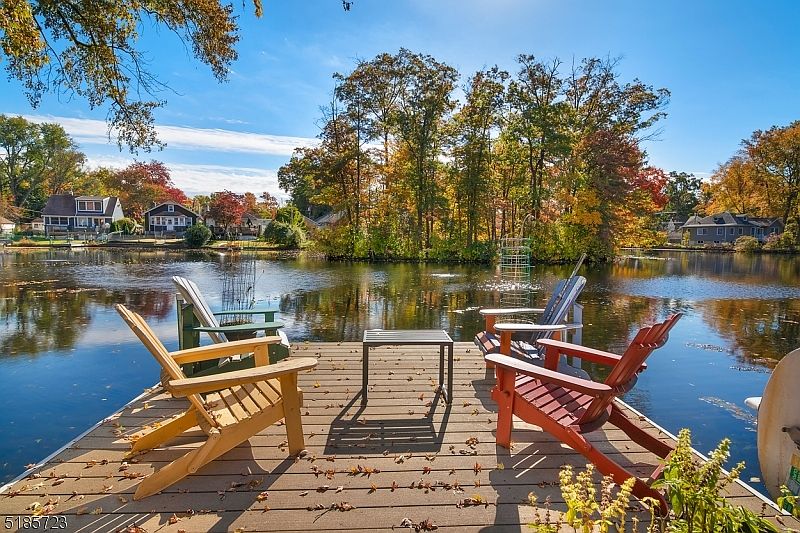 95 Sunset Trl, Denville, NJ 07834 | Zillow