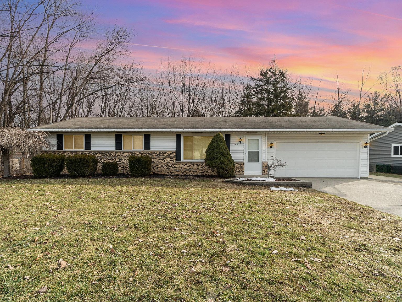 1025 S Miller Rd, Saginaw, MI 48609 | MLS #50133107 | Zillow