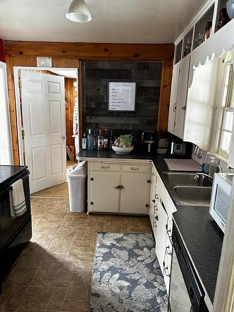 1419 Calihan Ave NE, Bemidji, MN 56601 | Zillow
