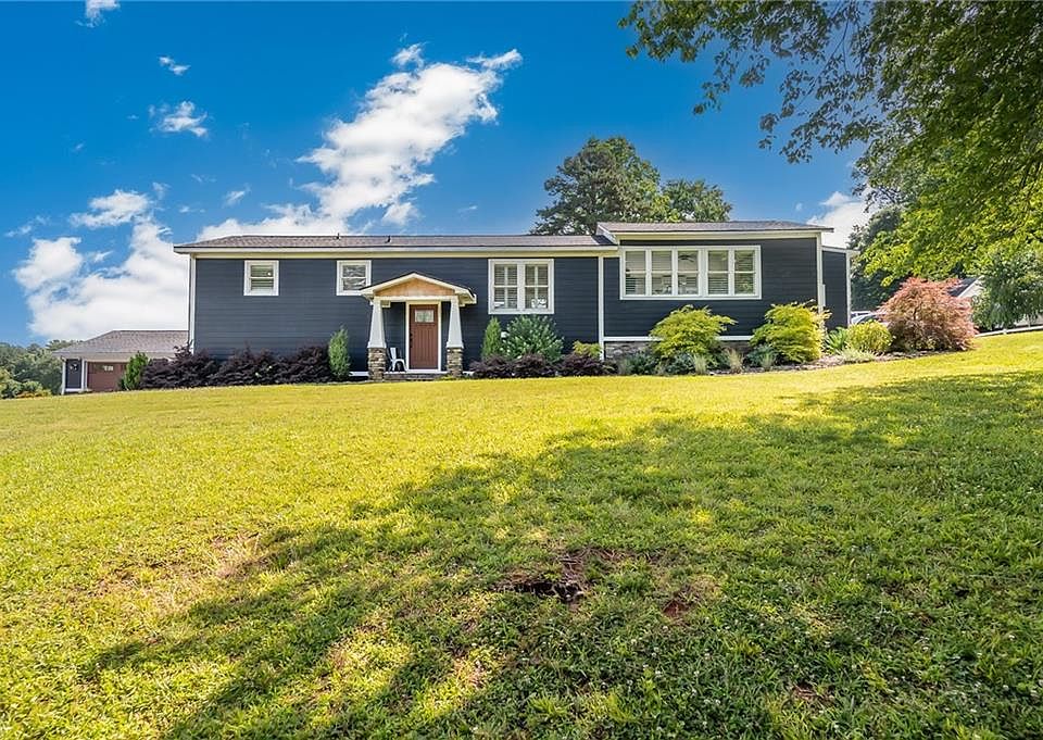 221 Lakeside Dr, Seneca, SC 29672 | MLS #20262623 | Zillow