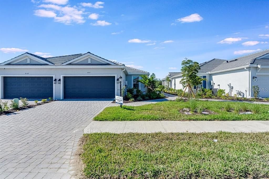 8105 Moonbeam Ave, Sarasota, FL 34241 | Zillow