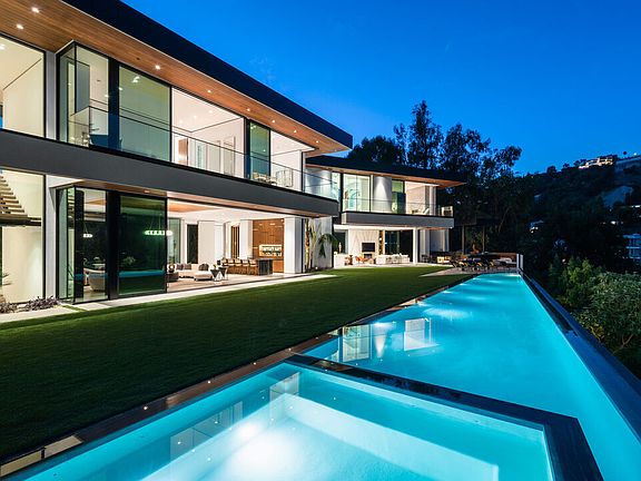 1130 Angelo Dr, Beverly Hills, CA 90210 | MLS #23-290237 | Zillow