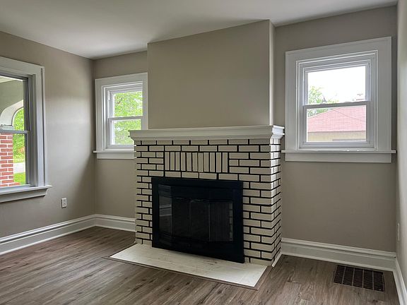 10718 Lacklink Rd, Saint Louis, MO 63114 | Zillow