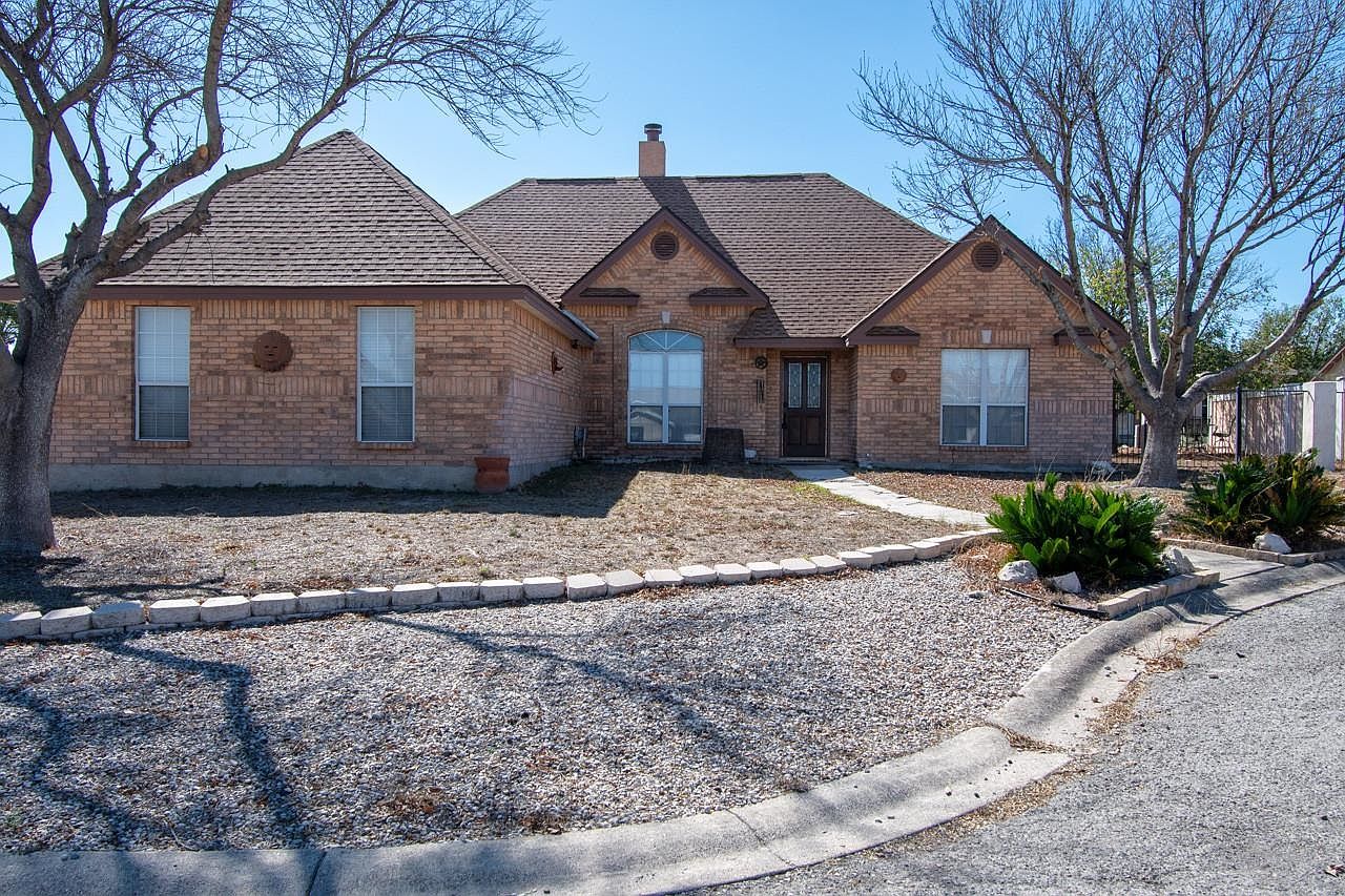 100 Fawn Dr, Del Rio, TX 78840 | MLS #206644 | Zillow