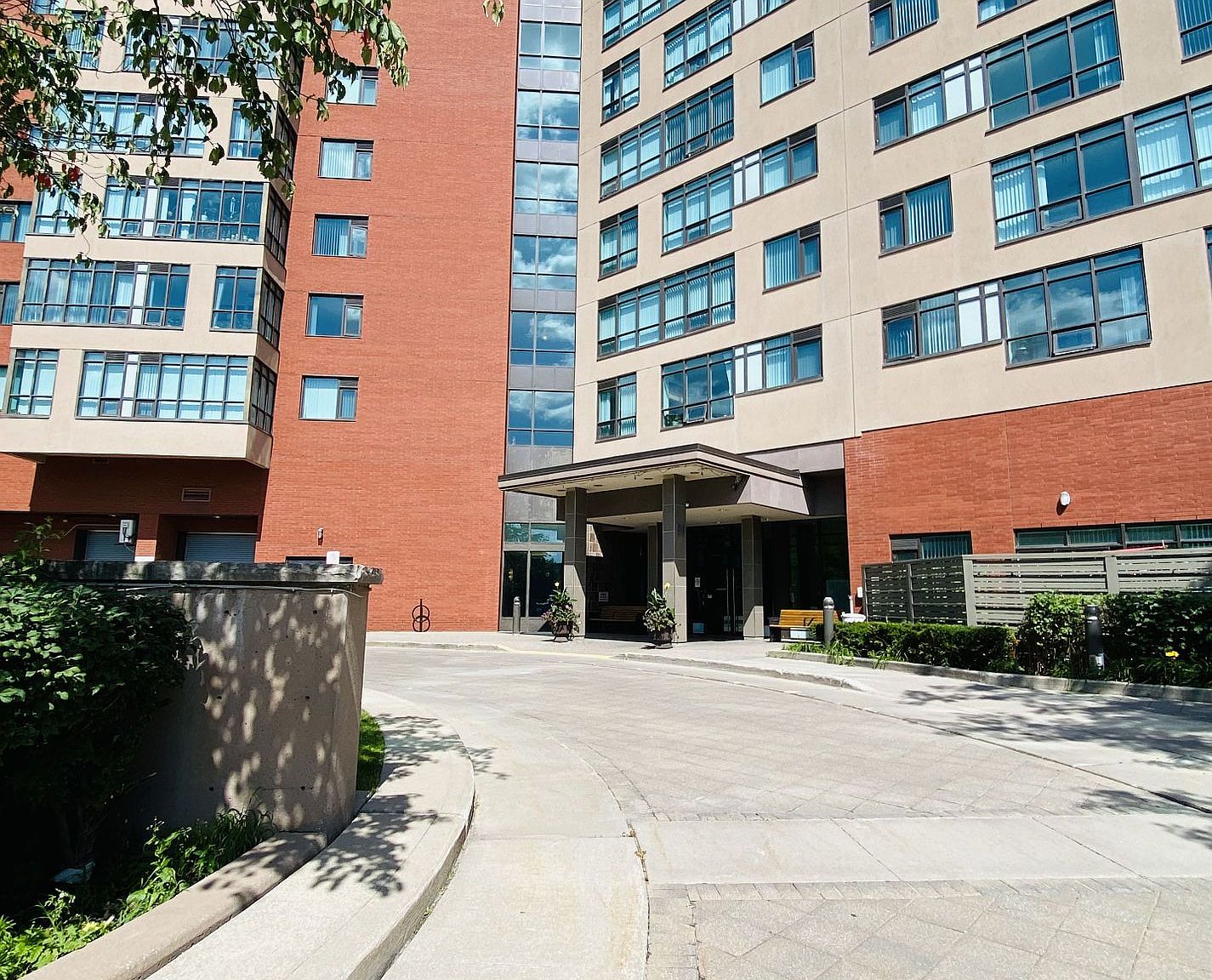90 Scottfield Dr #306, Toronto, ON M1S 5W4 | MLS #E9243240 | Zillow