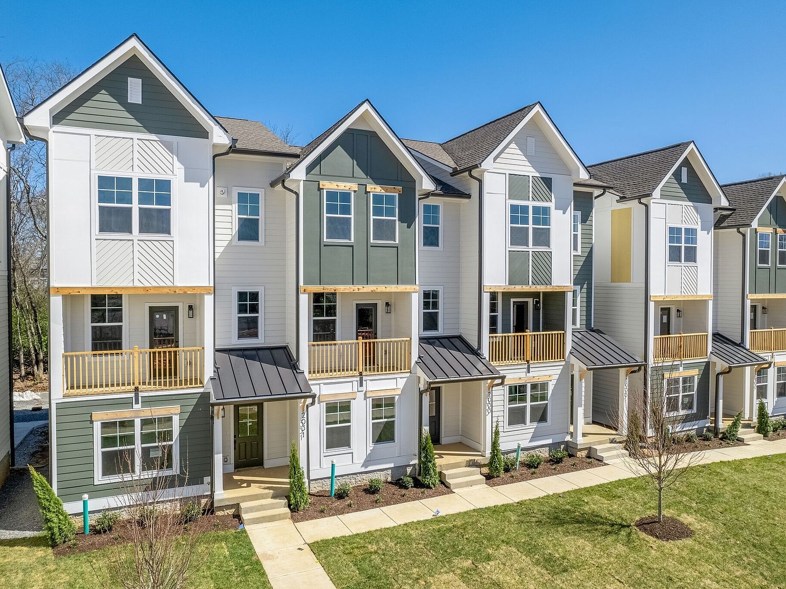 2015 Maple View Ln, Nashville, TN 37207 | Zillow