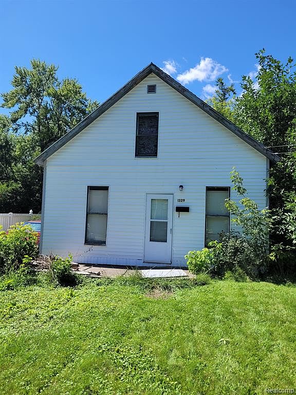 1329 Crapo St, Saginaw, MI 48601 | MLS #20230070353 | Zillow