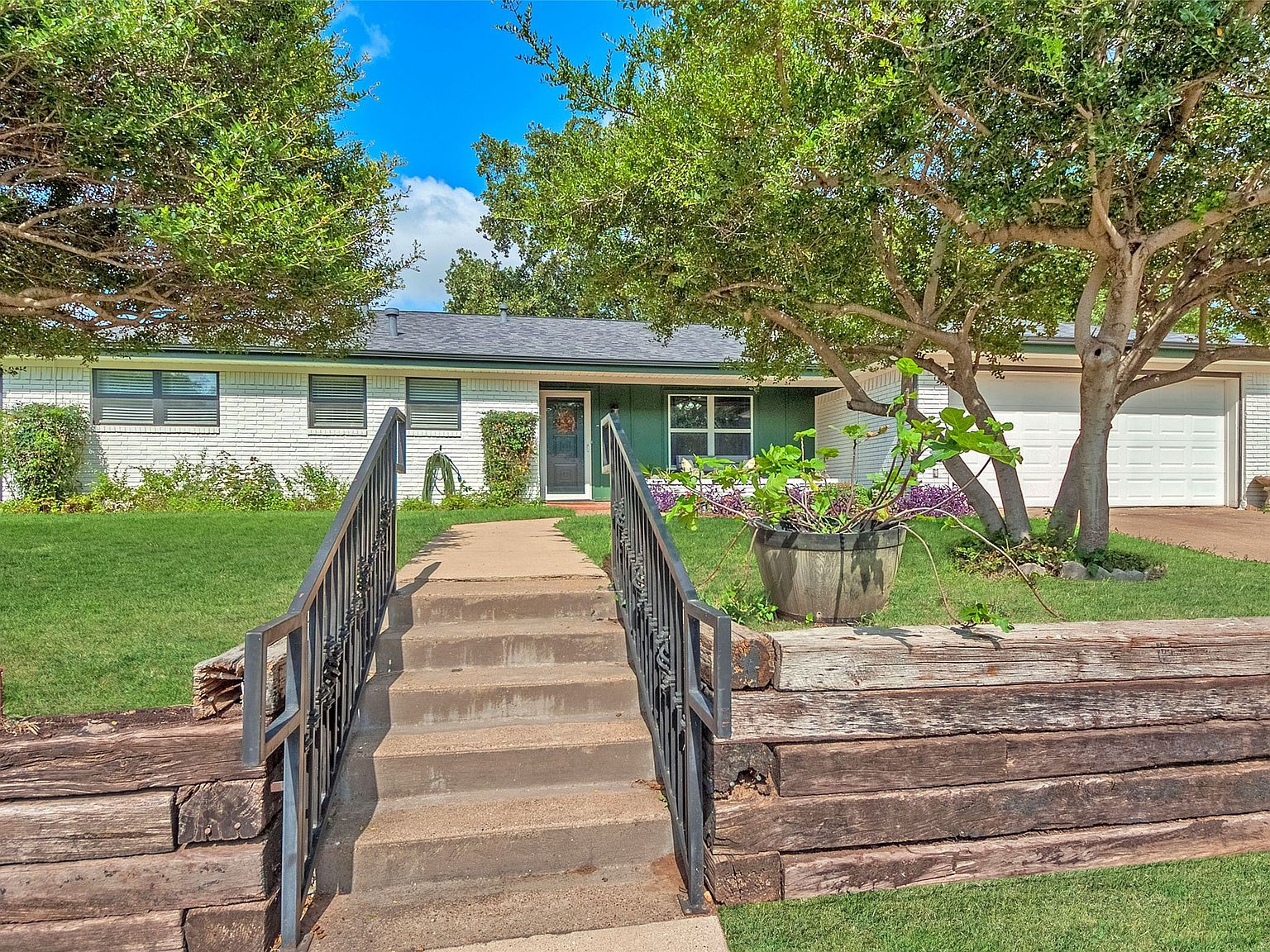 225 Cooper Dr, Hurst, TX 76053 | Zillow