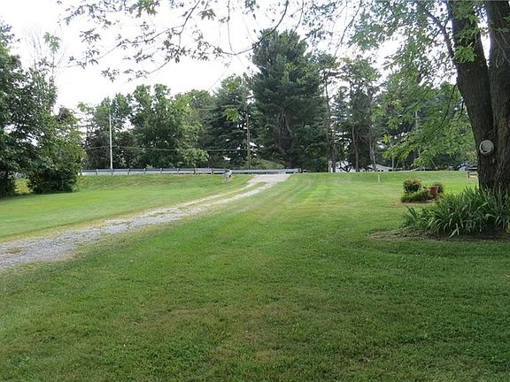 3250 W Carr Hill Rd, Columbus, IN 47201 | MLS #21808799 | Zillow