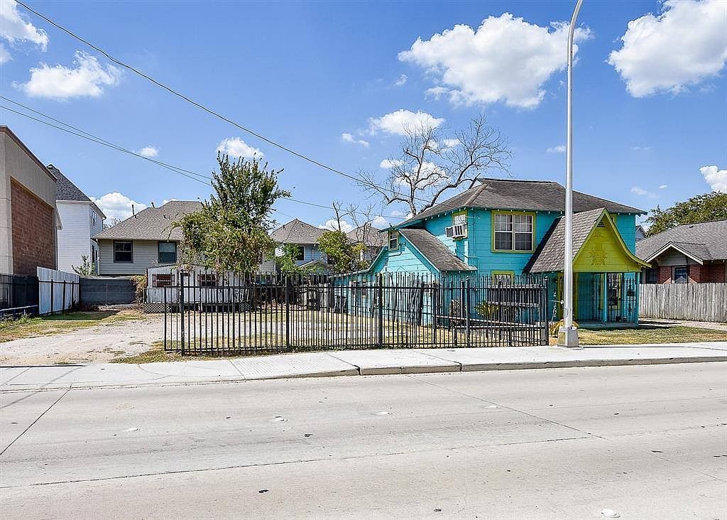 1507 N Durham Dr, Houston, TX 77008 | Zillow