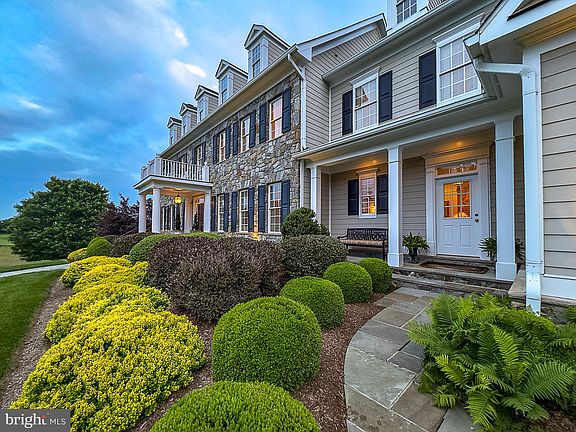 19326 Airwell Ct, Purcellville, VA 20132 | MLS #VALO2077038 | Zillow