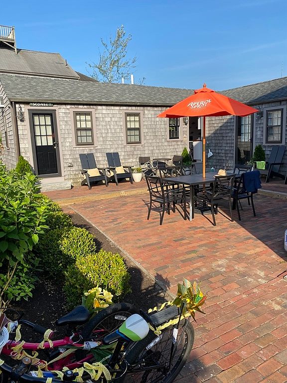 89 Washington St #2, Nantucket, MA 02554 | Zillow