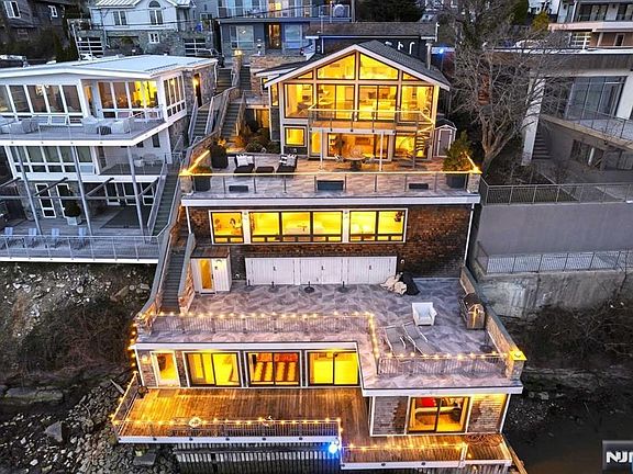 23 Shore Rd, Edgewater, NJ 07020 | MLS #24007617 | Zillow