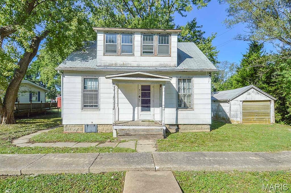 515 Napoleon St, Saint Jacob, IL 62281 | Zillow