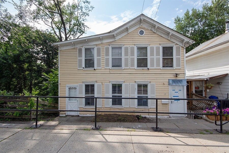 95 Spring St, Catskill, NY 12414 | Zillow