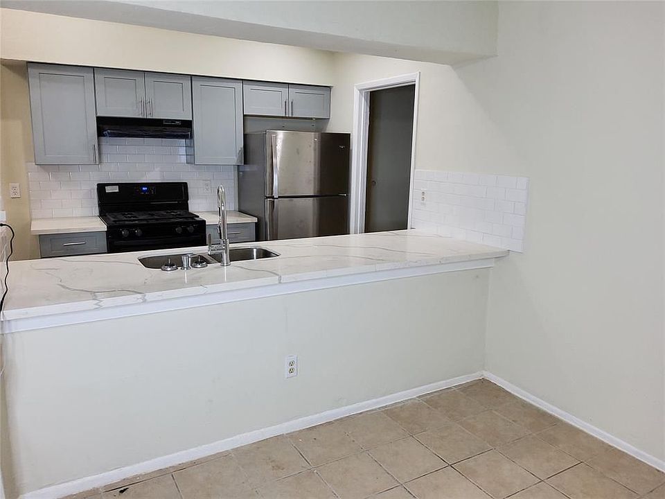 10153 Inwood Hollow Ln, Houston, TX 77088 | Zillow