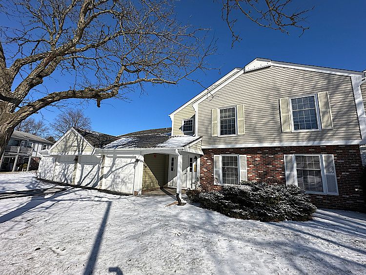21 Exeter Ct APT 202-B, Naperville, IL 60565 | Zillow