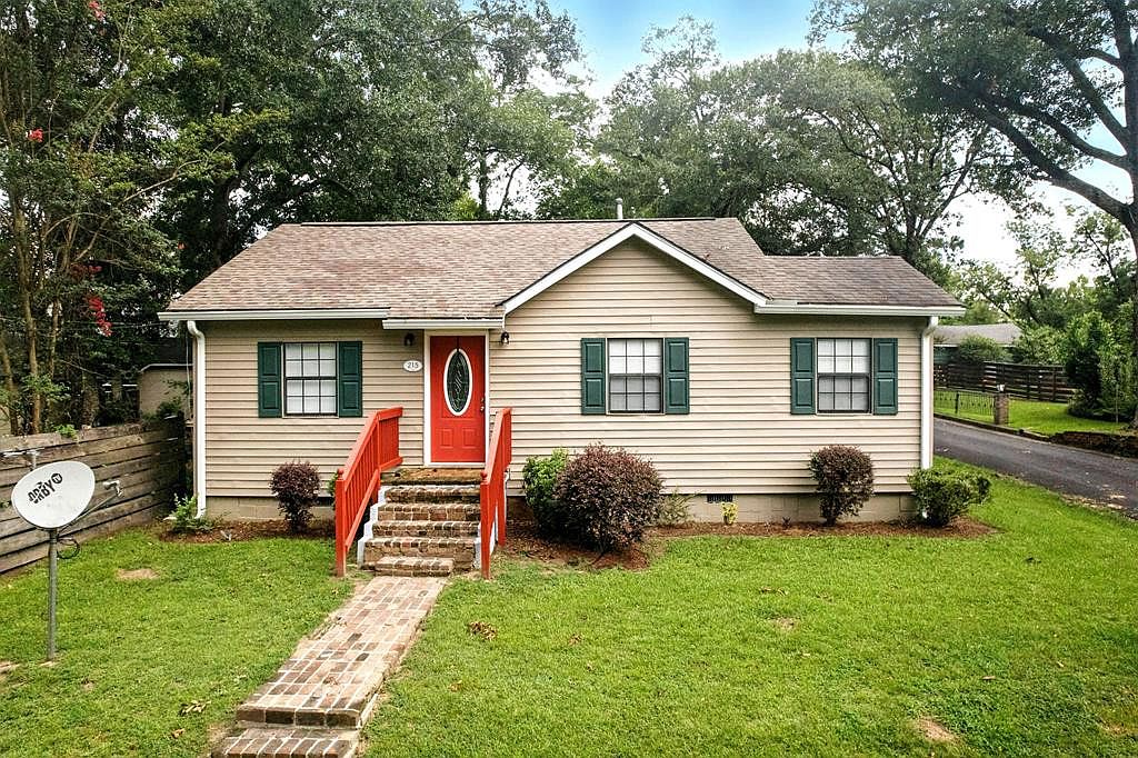 215 Peach Ave S, Mccomb, MS 39648 | MLS #144884 | Zillow