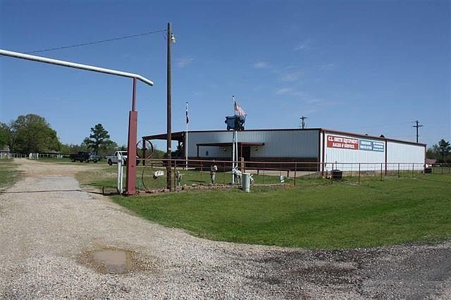 515 Fm 2648, Powderly, TX 75473 | Zillow