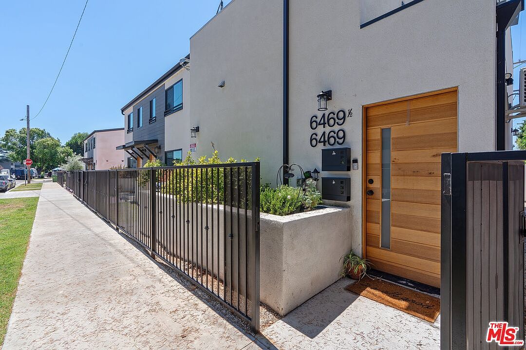 6469 1/2 Calhoun Ave, Van Nuys, CA 91401 | Zillow