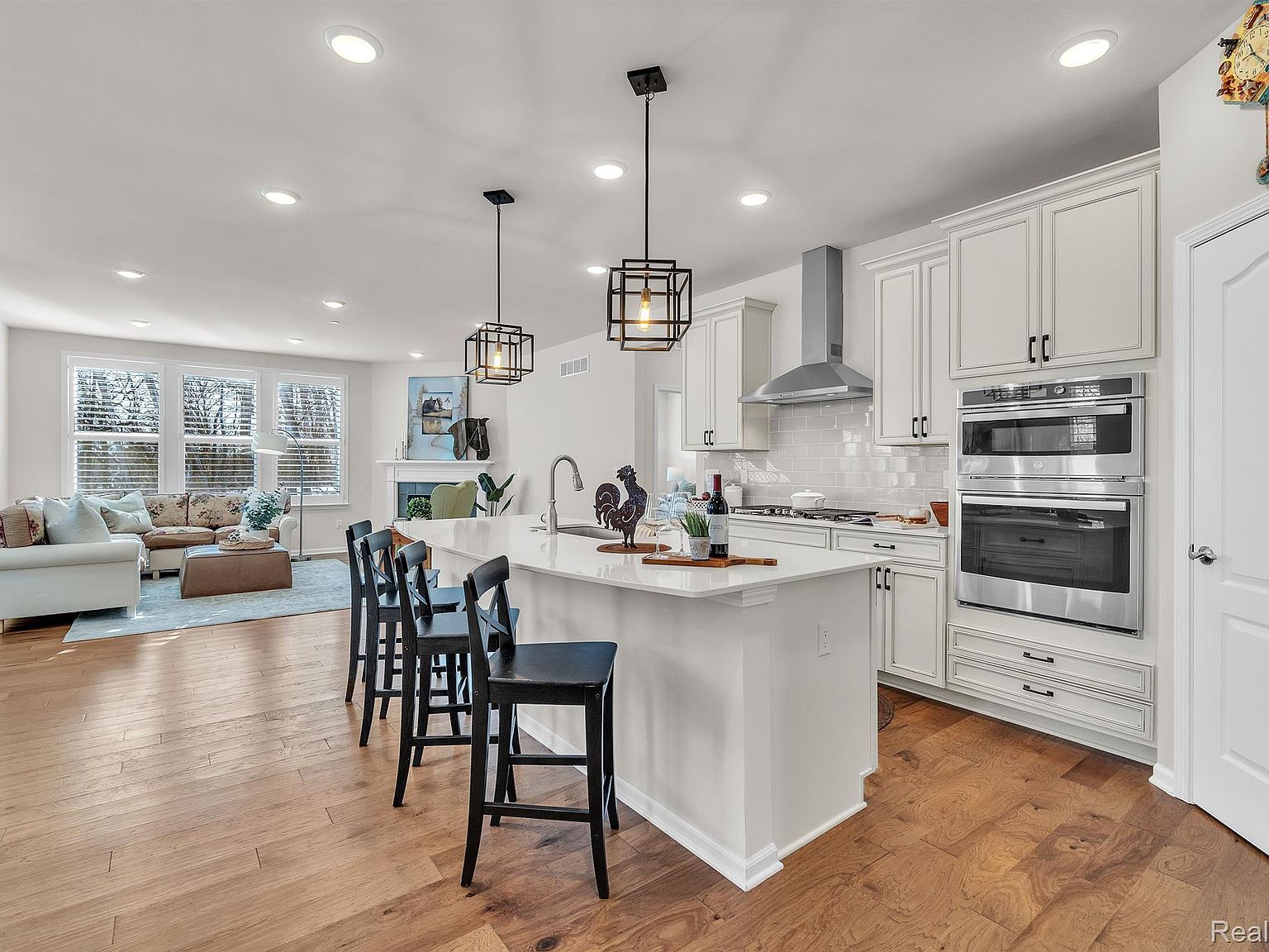 4633 Crestway Dr, Brighton, MI 48116 | MLS #20250005995 | Zillow