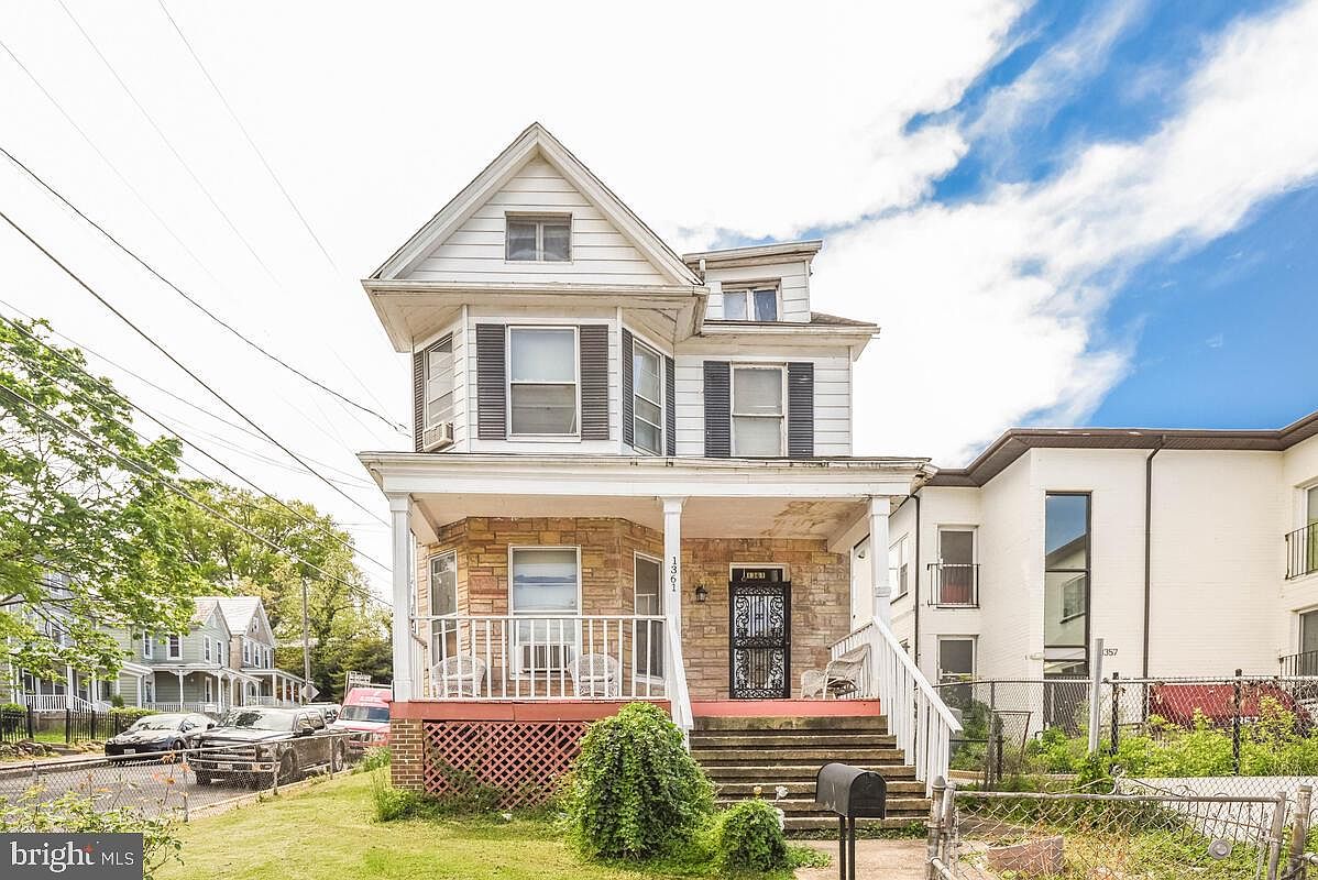 1361 Valley Pl SE, Washington, DC 20020 | Zillow