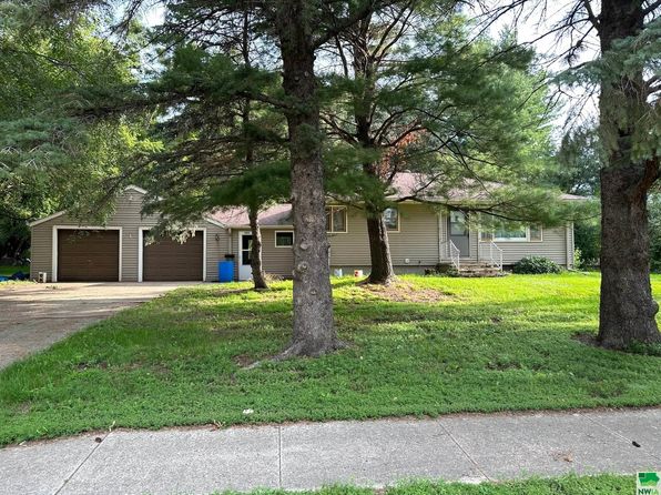Sheldon IA Real Estate - Sheldon IA Homes For Sale | Zillow
