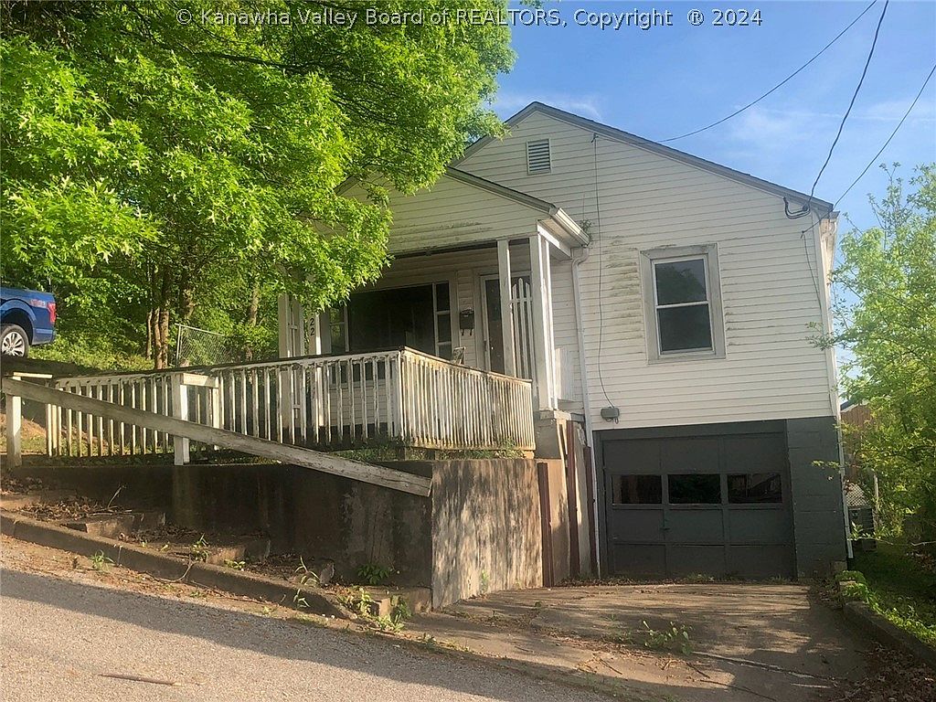 622 6th St, Nitro, WV 25143 | MLS #271981 | Zillow