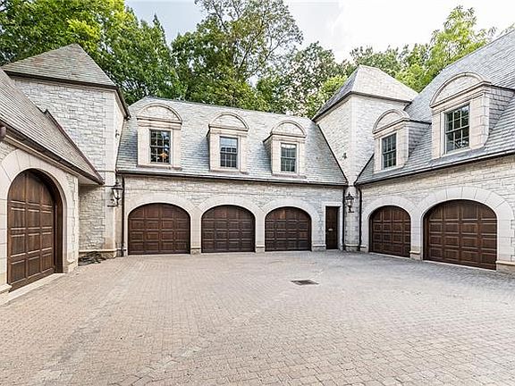 11541 Cherokee Ct, Leawood, KS 66211 | MLS #2401963 | Zillow