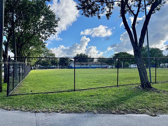 2201 NE 135th Ln #2201, Miami, FL 33181 | Zillow