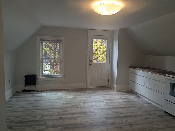 5558 Black St APT 3, Pittsburgh, PA 15206 | Zillow