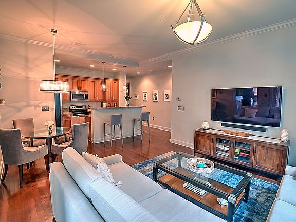 230 S Tryon St UNIT 401, Charlotte, NC 28202 | MLS #3656701 | Zillow