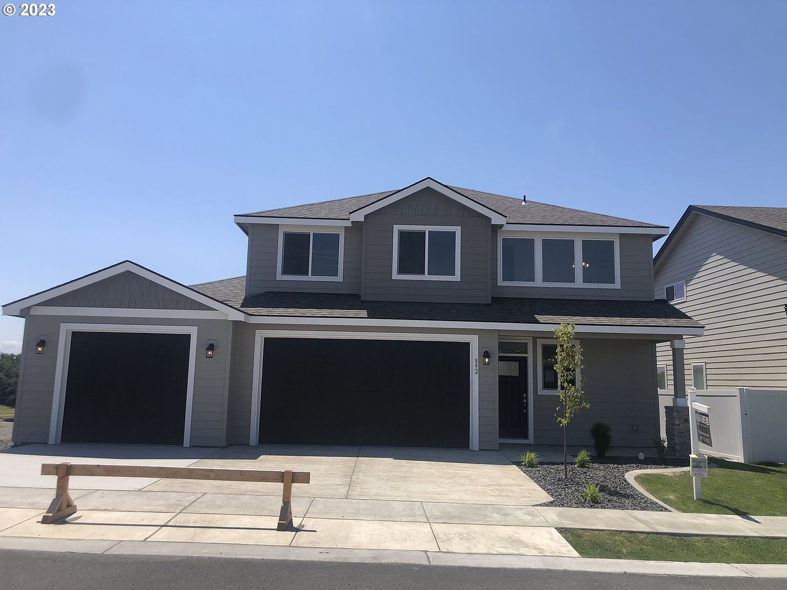 892 E Autumn Ave, Hermiston, OR 97838 | MLS #23001825 | Zillow