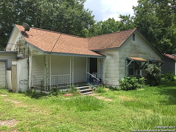 35 Laguna, La Ward, TX 77970 | Zillow
