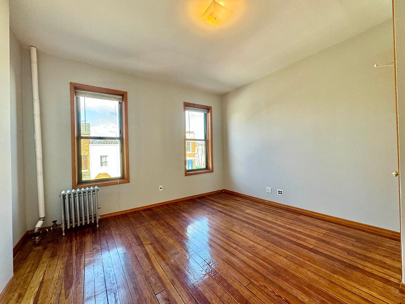 32-85 37th St #1S, Astoria, NY 11103 | Zillow